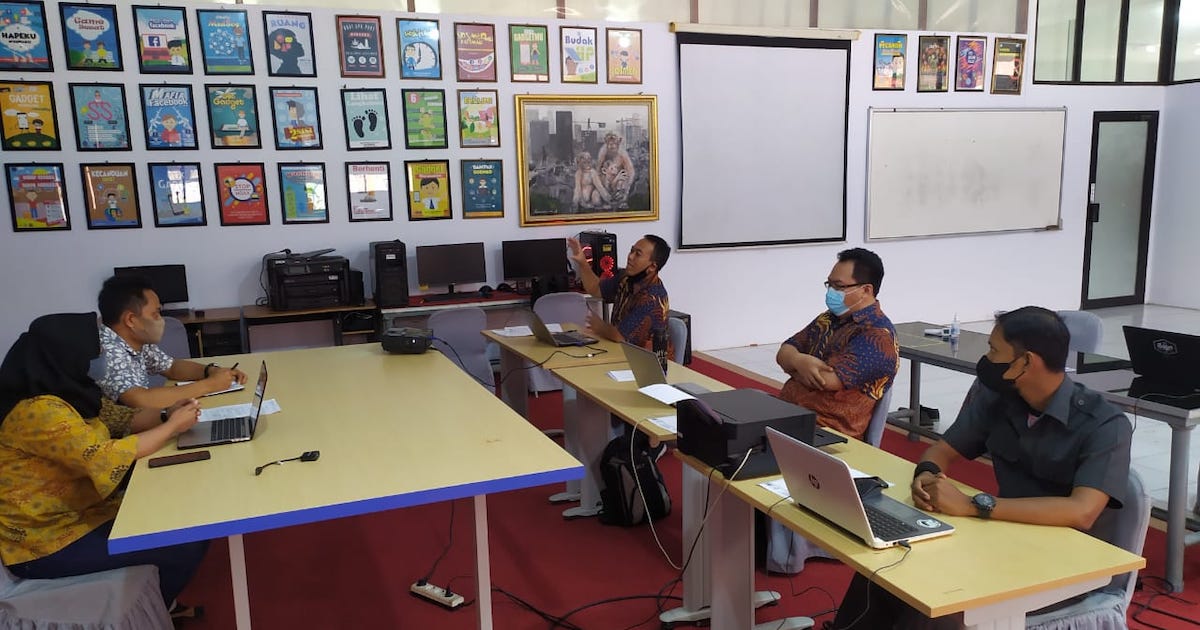 Sinkronisasi dan Pengembangan Kurikulum Multimedia di SMK Tunas Harapan ...